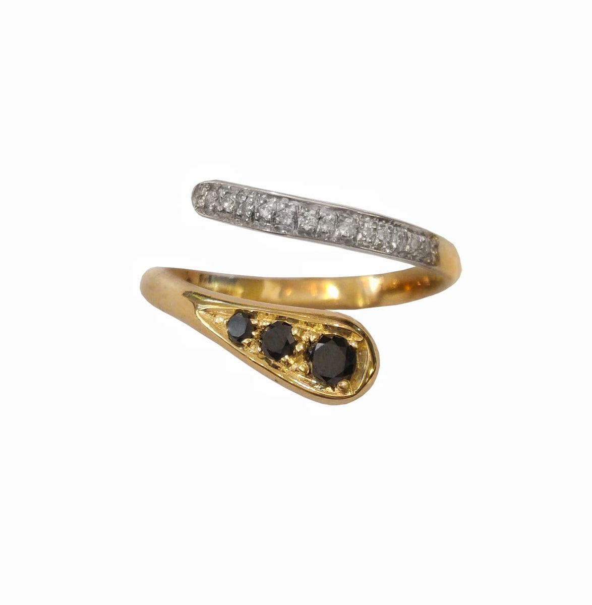 Tao hug ring | Yaarit and Kristin | black and white diamonds – Ya'arit